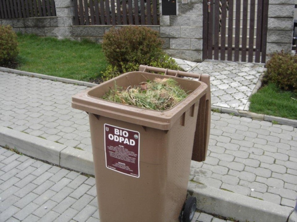 Co patří do bioodpadu - Odpady Kroměříž